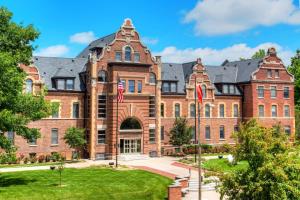 About GV | Grand View University